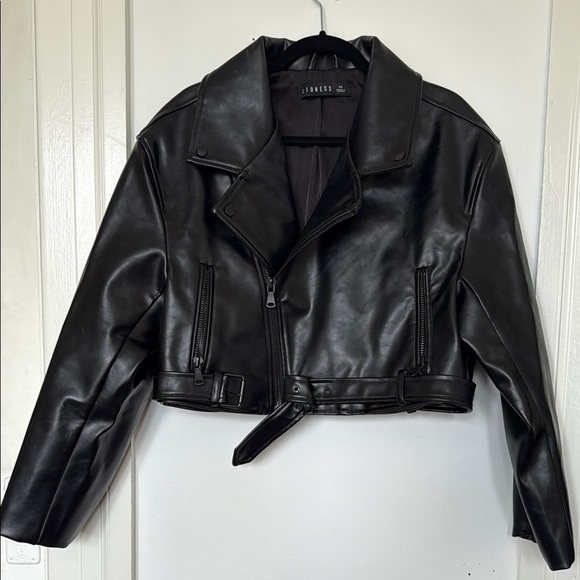 Lioness | Jackets & Coats | Lioness Black Leather Moto Jacket Cropped ...